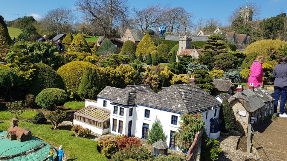 fenn country apple cake - BigSpud